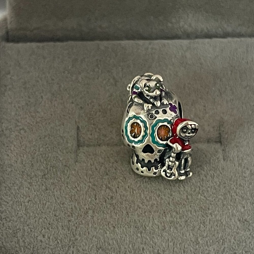 Pandora Disney Pixar Coco Miguel & Dante Skull Glow-I… - Gem